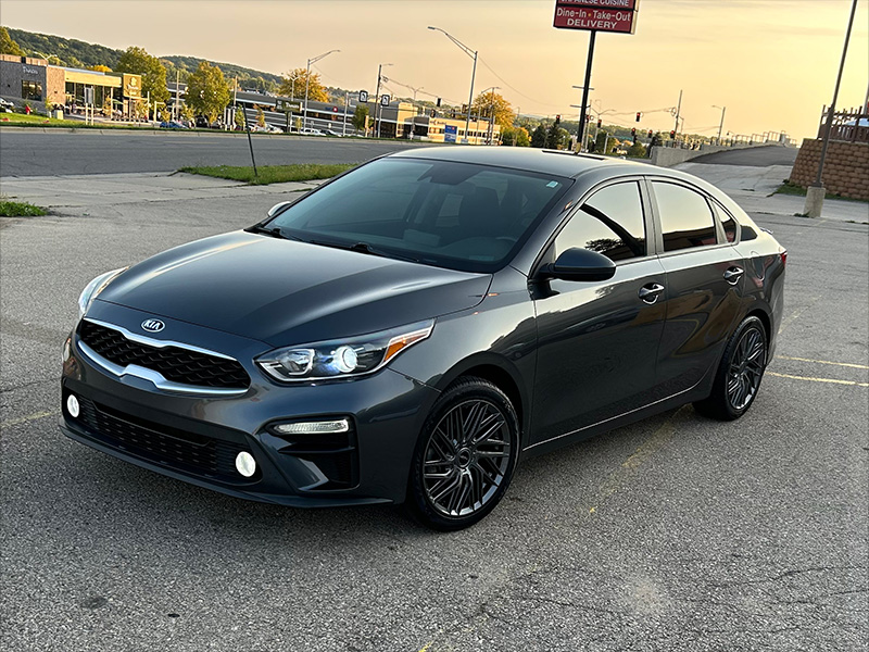 2021 Kia Forte - 17x7.5 Motiv Wheels 225/45ZR17 Lexani Tires