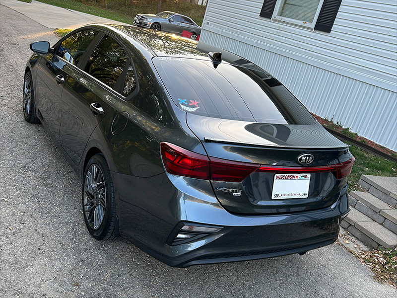 2021 Kia Forte - 17x7.5 Motiv Wheels 225/45ZR17 Lexani Tires