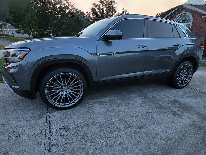 2021 Volkswagen Atlas Cross Sport - 22x10 Niche Wheels 265/40R22 ...