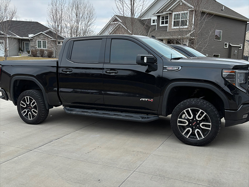 2022 GMC Sierra 1500 - 20x9 Fuel Offroad Wheels LT35x11.50R20 Toyo Tires