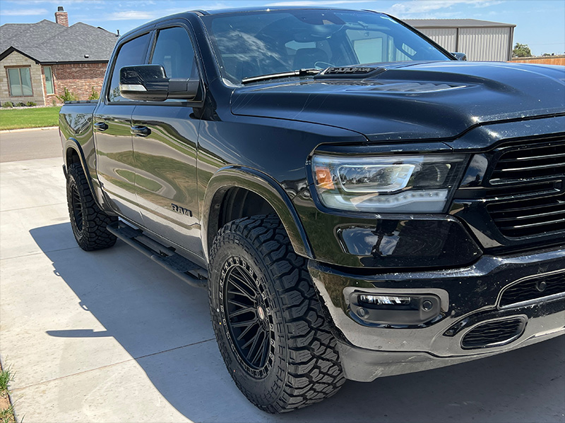 2022 Ram 1500 - 20x10 Vortek Offroad Wheels 35x12.50R20 Kenda Tires