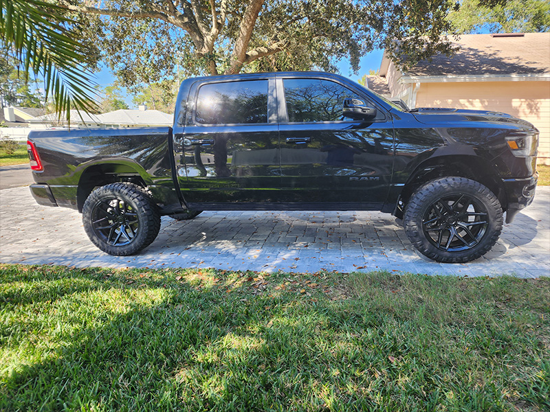 2023 Ram 1500 - 22x10 Fuel Offroad Wheels 35x12.50R22 Nitto Tires