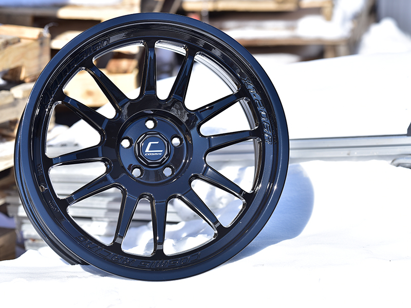 RealView of Cosmis XT-206R Black - 18x9 +33 - XT206R-1890-33-5X114.3-B