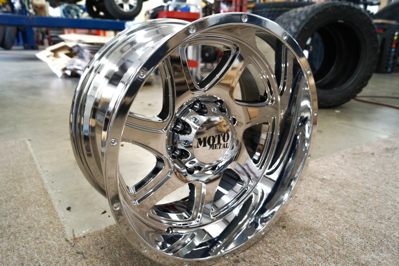 Moto Metal MO976 PVD Wheels 8x6.5 - 20x10 -24 - MO97621080824N