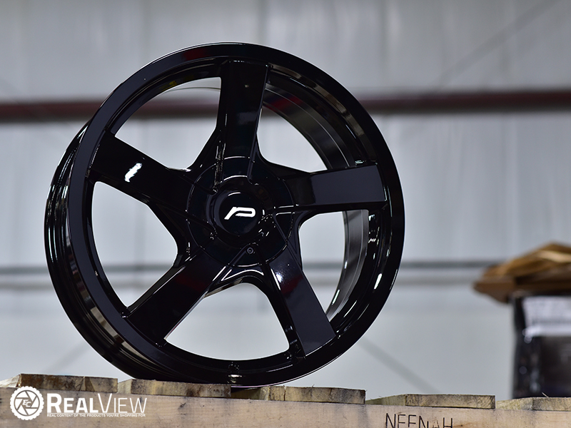 RealView of Pacer Essence 791 Gloss Black - 18x7.5 +42 - 791B-8755742