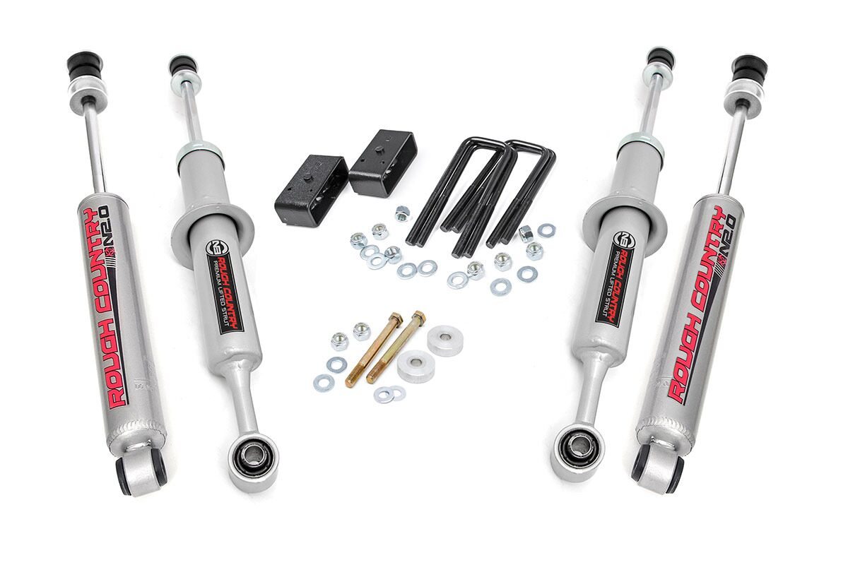 Rough Country 3in Toyota Suspension Lift Kit (05-18 Tacoma)