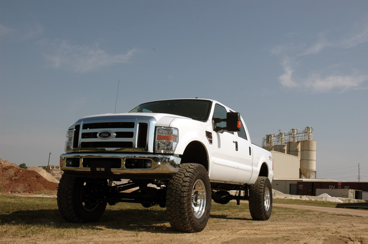 Rough Country 8-inch 4-Link Suspension Lift Kit