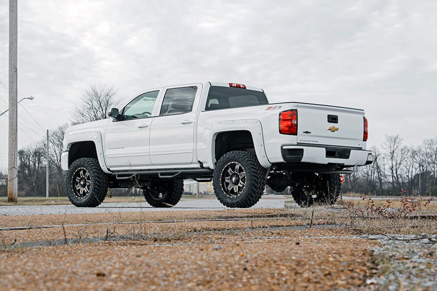 Rough Country 7-inch Suspension Lift Kit